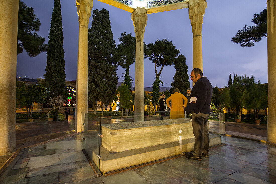 Tomb of Hafez: Shiraz's Literary Gem - Irantourism